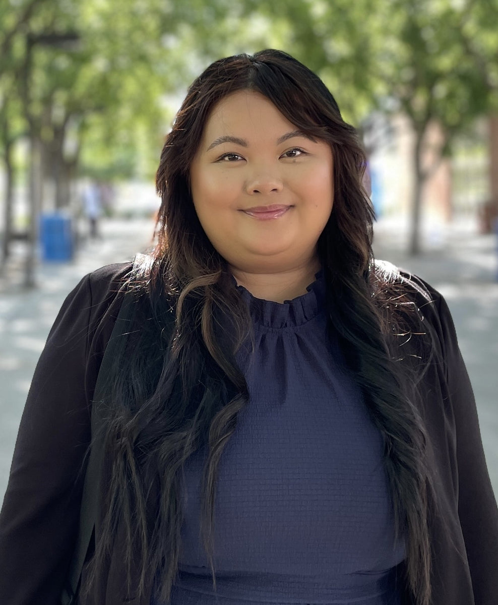 LISA VANG – HER Publisher