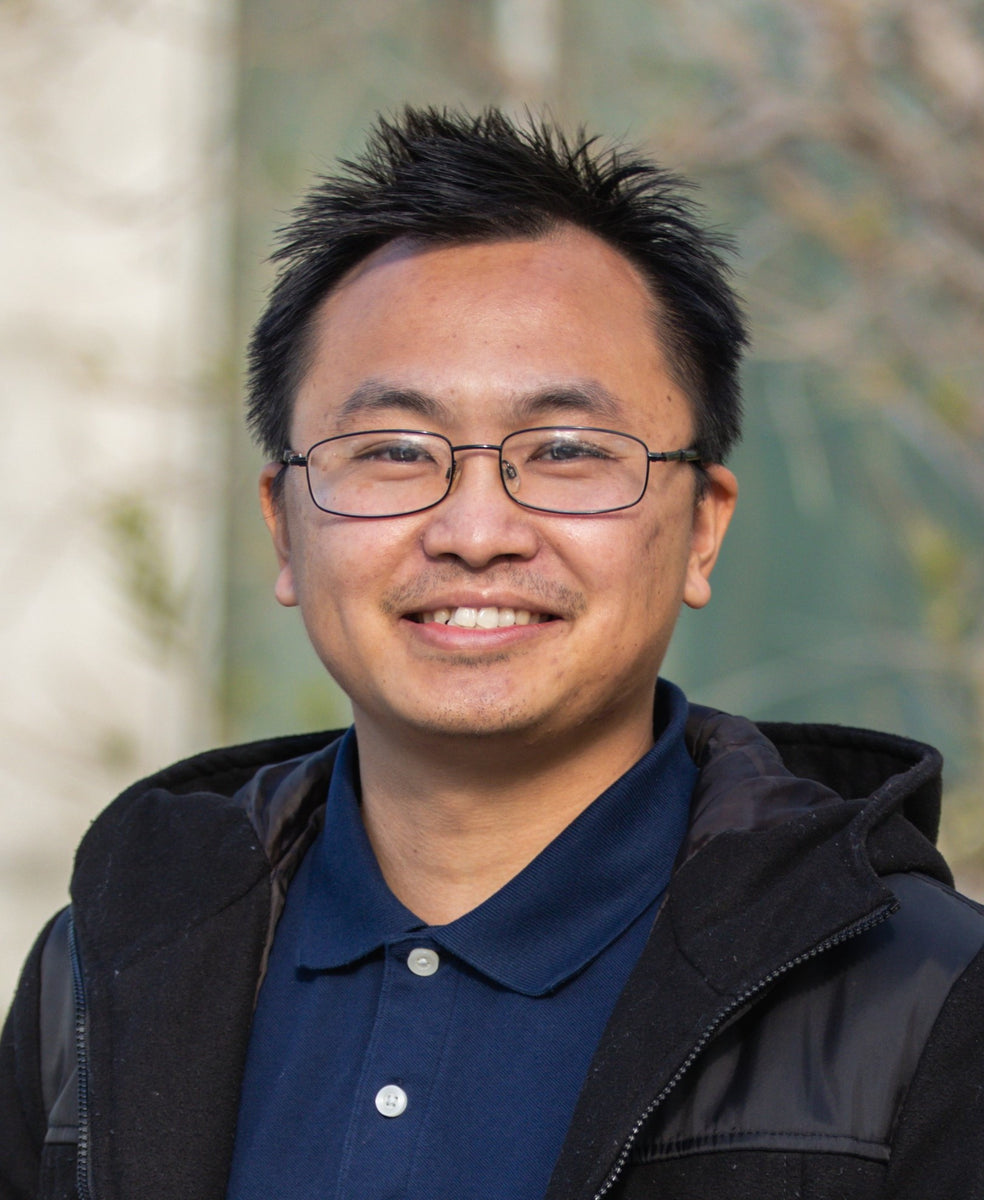 XIONG DAVID VANG – HER Publisher